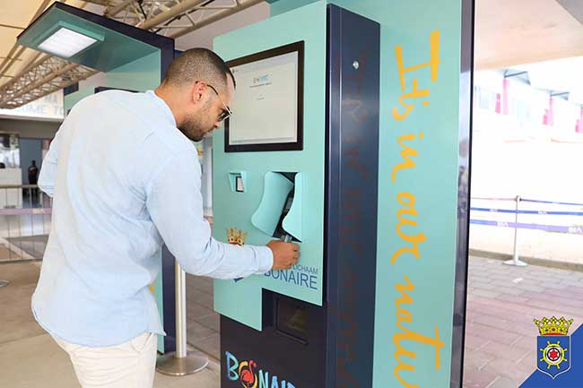 New Self-Service Kiosks and E-Gates at the Airport - InfoBonaire